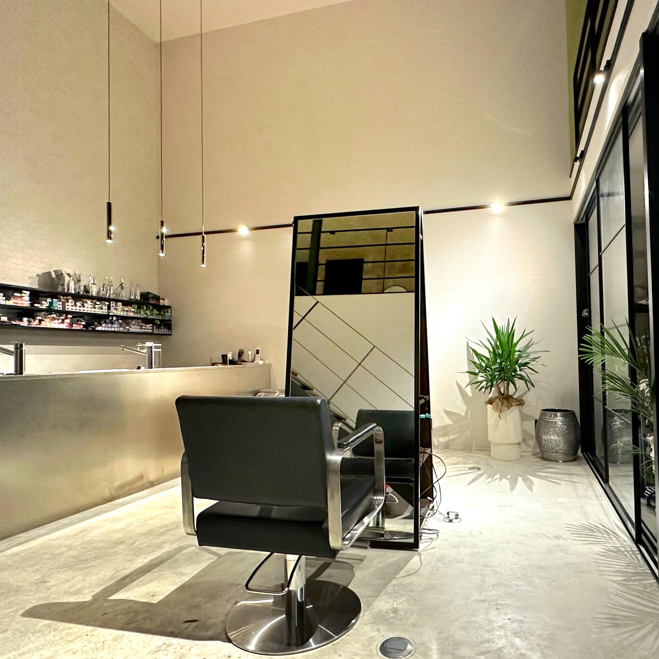 SULLIVAN - KAMISMA【カミスマ】