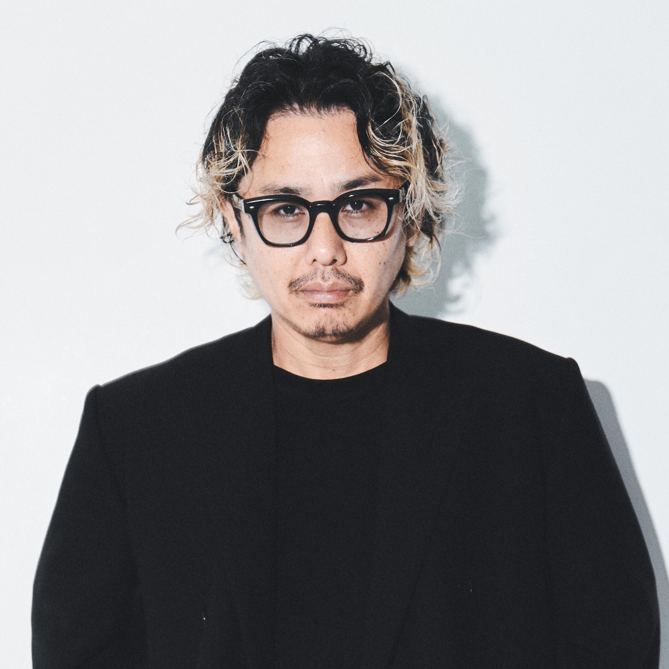 照屋 寛倖 - KAMISMA【カミスマ】